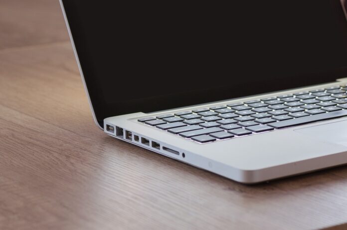 How to Fix Your Desktop or Laptop Screen That is Shifted to the Right