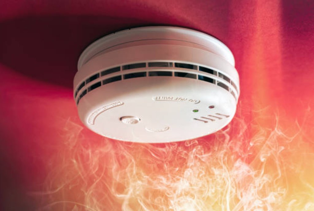 How Wireless Fire Detectors Work: Principles and Technologies